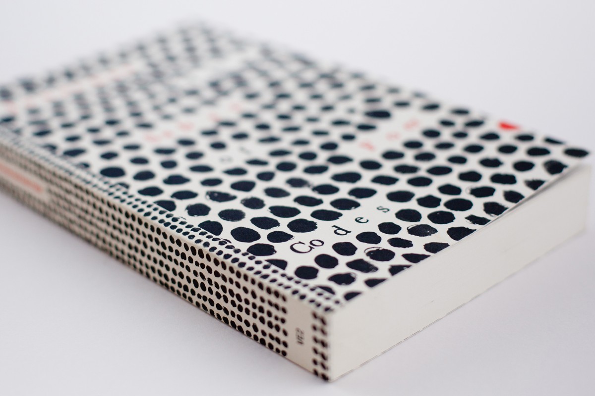 Tree of Codes – 让纸张说话 – Malt 麦芽